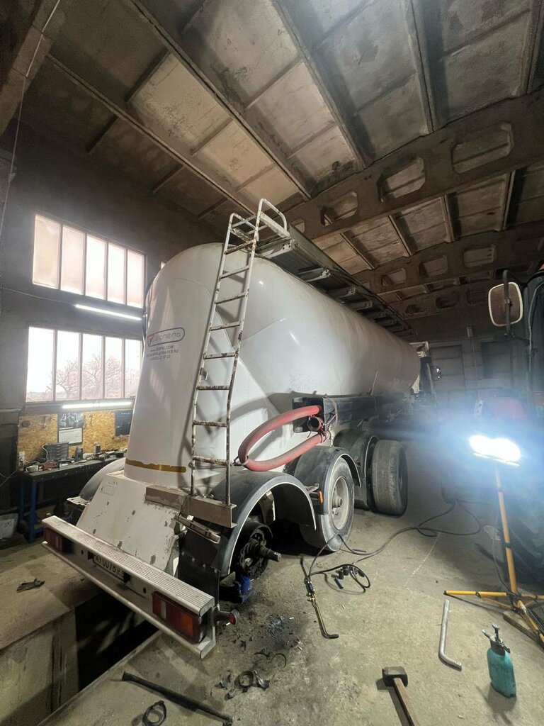 Kamyonların onarımı АнгарАвто, Penzenskaya oblastı, foto