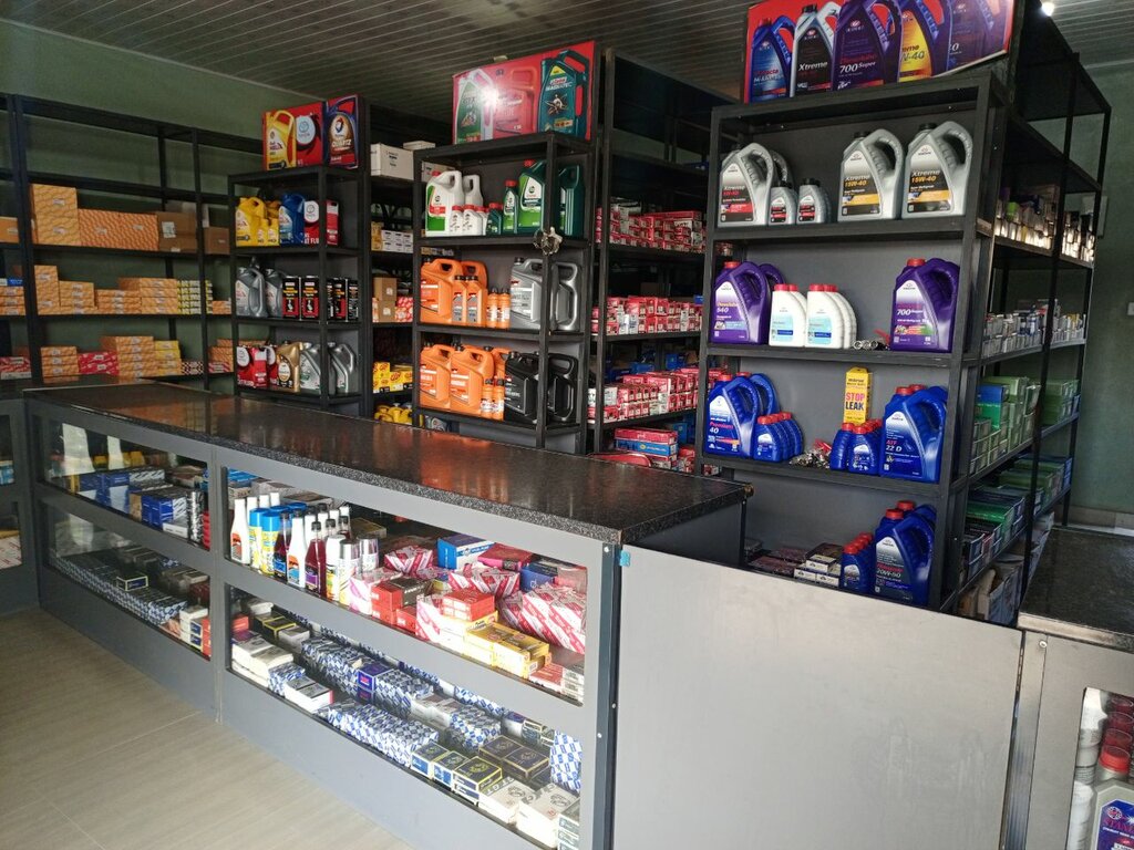 Otomobil yedek parçaları Paxton Auto Spares, Lusaka, foto