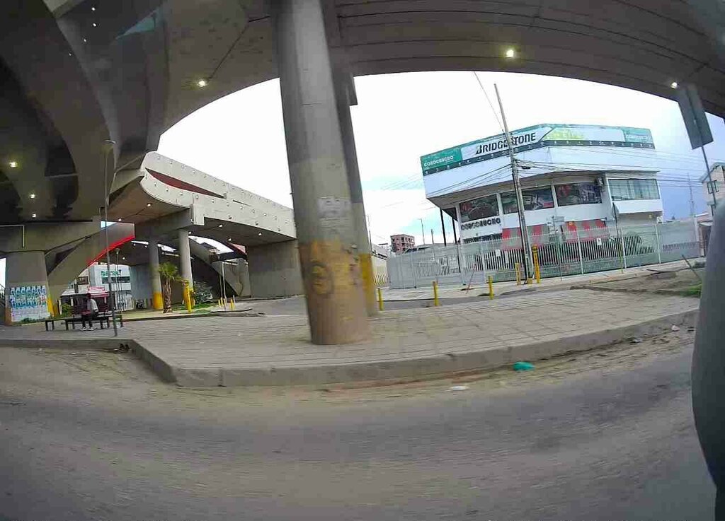 Motosiklet yedek parçaları Cobocaucho, Cochabamba, foto