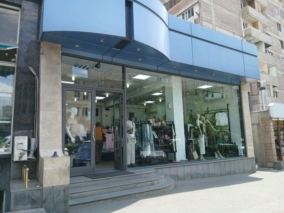 Giyim mağazası Kiwi, Erivan, foto