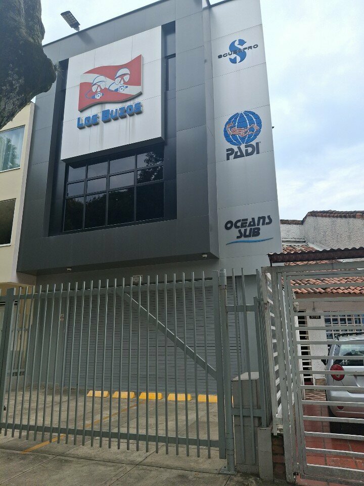 Kamp malzemeleri Los buzos, Cali, foto