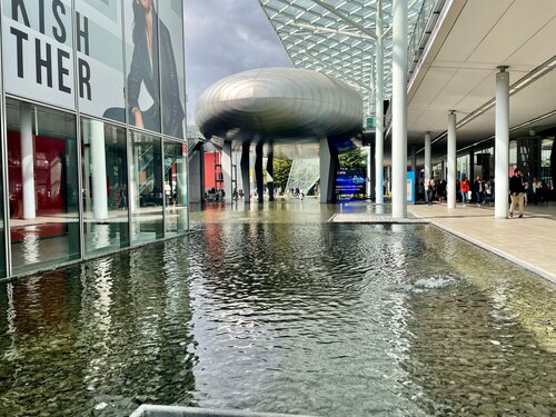 Müzeler ve sanat galerileri Fiera Milano, Lombardiya, foto