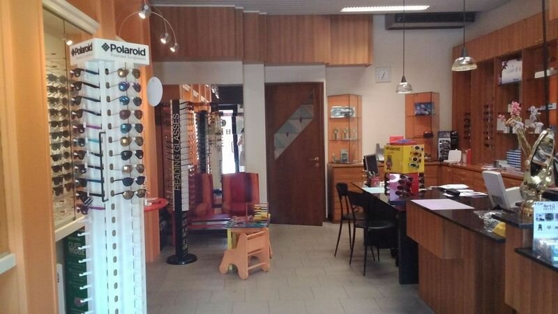 Optik cihazlar ve ekipmanlar Ottica Dott. ssa Gavioli, Modena, foto