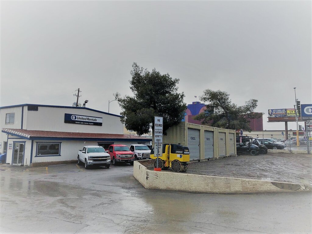 Kamyon ve ağır vasıta satış ve servis firmaları United Rentals – Customer Equipment Solutions, Nevada Eyaleti, foto