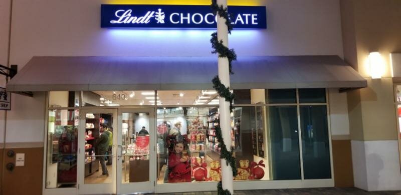 Hediyelik eşya mağazaları Lindt Chocolate Shop, Grand Prairie, foto