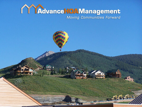 Arazi dizisi Advance Hoa Management, Inc, Kolarado Eyaleti, foto