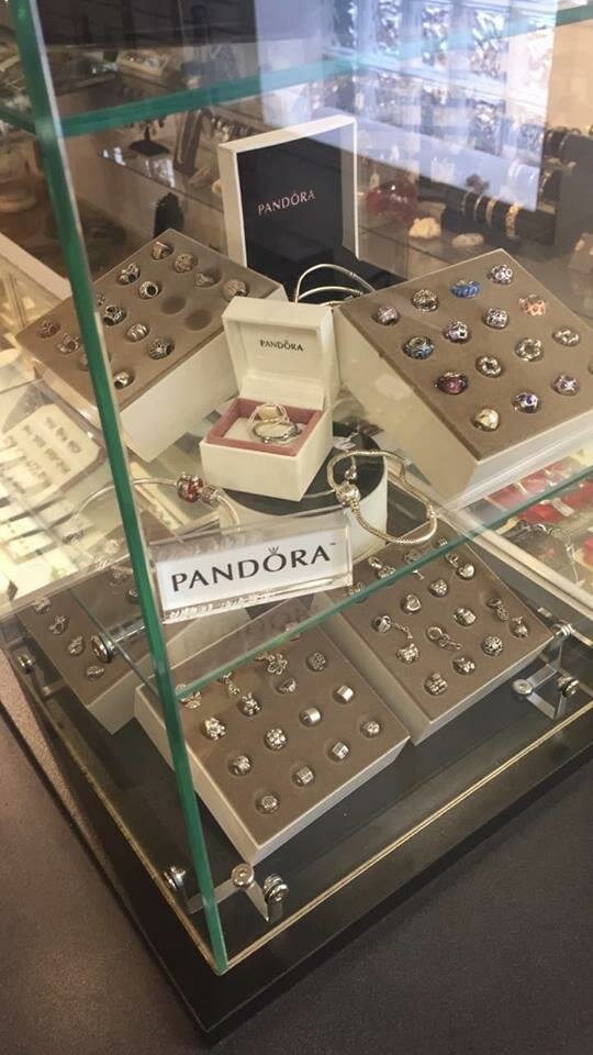 Rehincilik The Pawn & Jewelry Exchange, Greensburg, foto