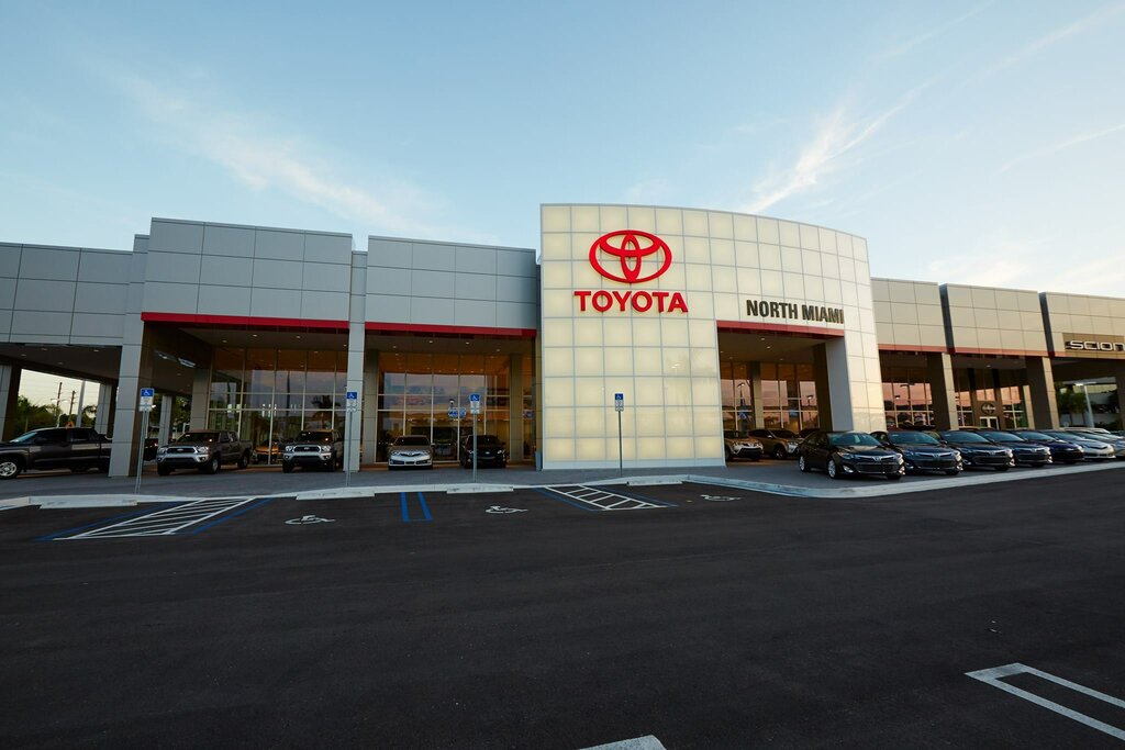 Oto kaporta Toyota of North Miami, Florida Eyaleti, foto