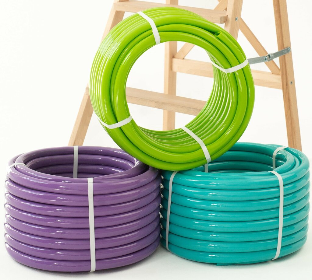 Kollar ve hortumlar ChebPlast, Cheboksary, foto