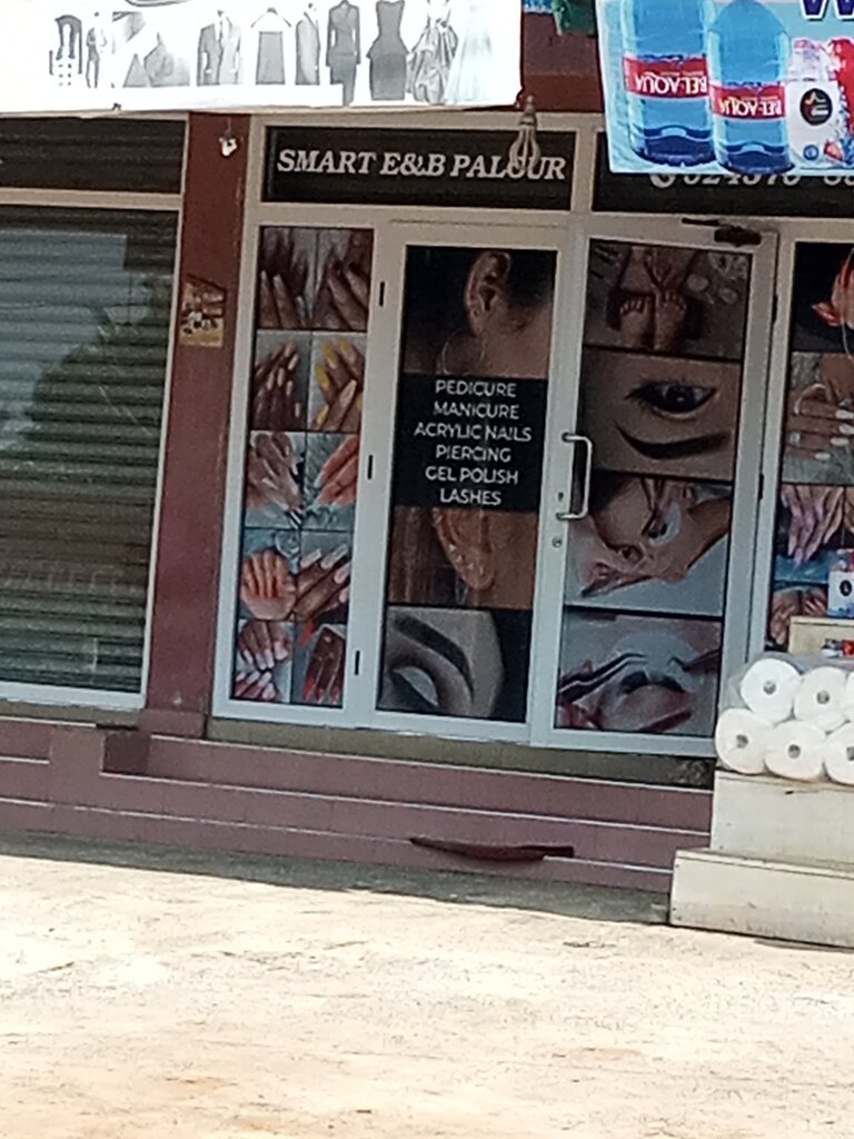 Manikür-pedikür Smart E & B parloyr, Dünya, foto