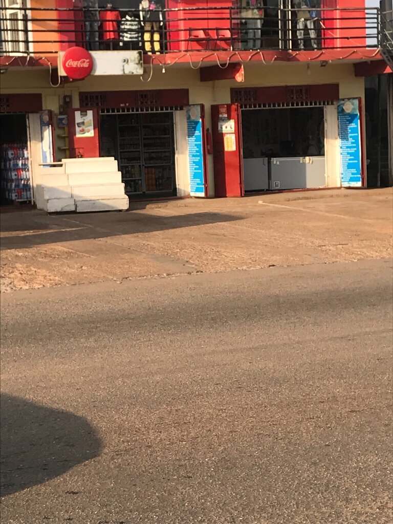 Soğuk hava tesisi Yabakus Cold Store, Akra, foto