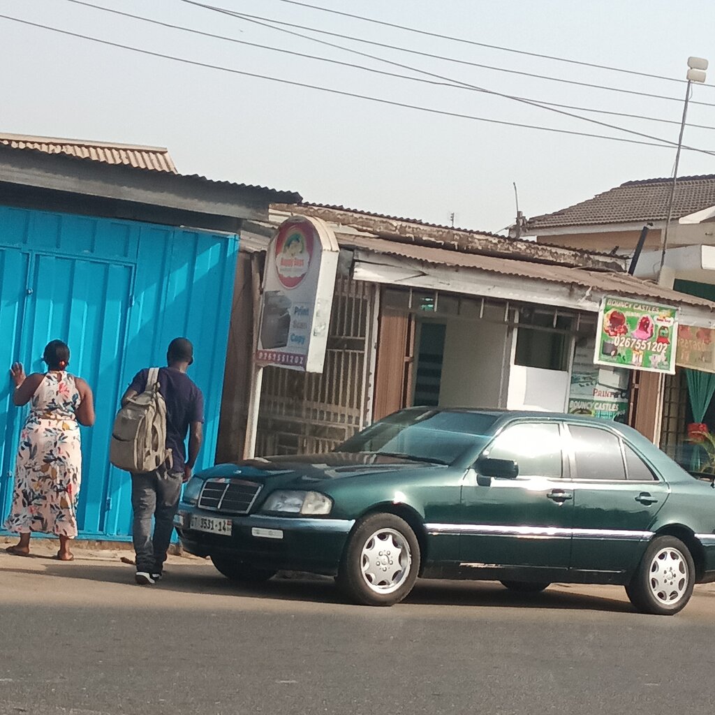 Baskı hizmetleri Happy Days Bus. Centre, Akra, foto