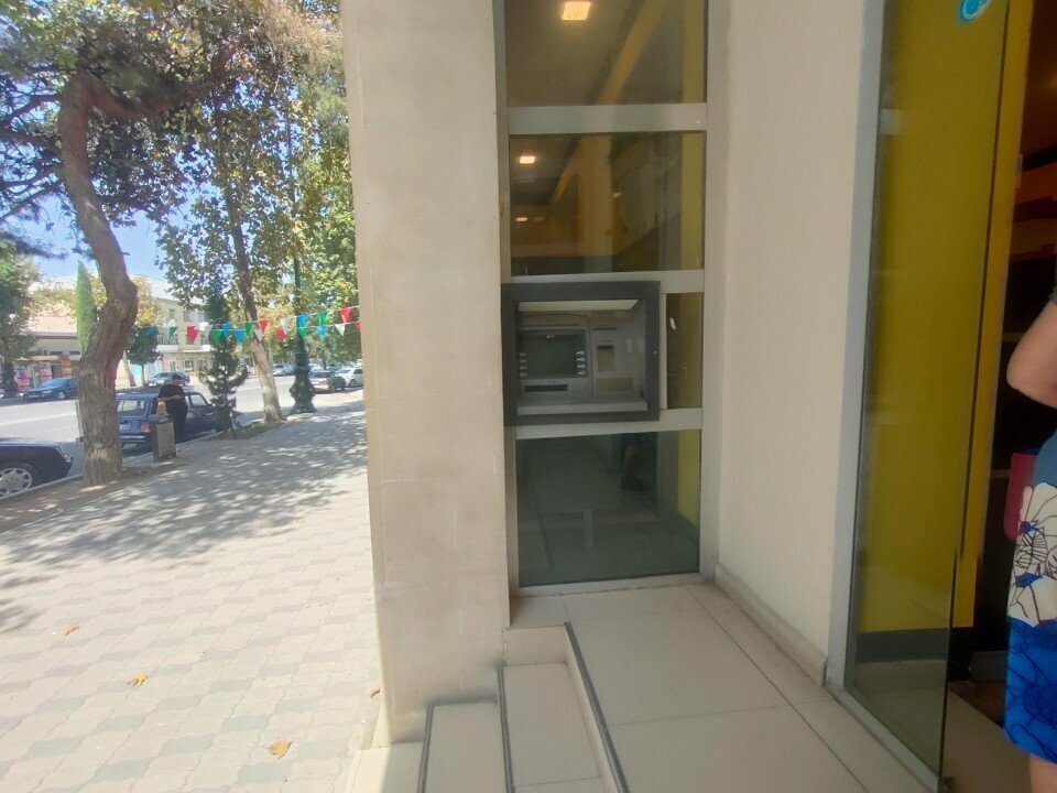ATM'ler Sizin Lombard ATM, Gence, foto