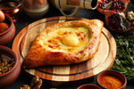Dobryi Gruzin (Komendantskiy Avenue No:17к1), restoran  Saint‑Petersburg'dan