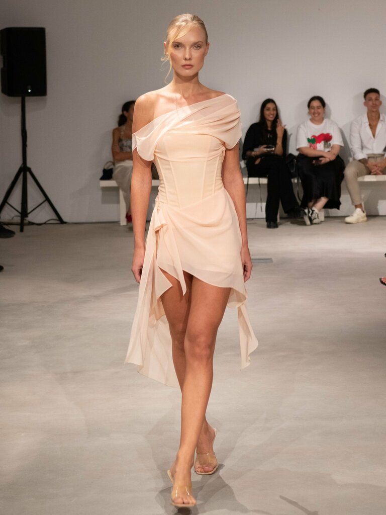 Giyim mağazası Lunes Fashion Design, company, Dubai, foto
