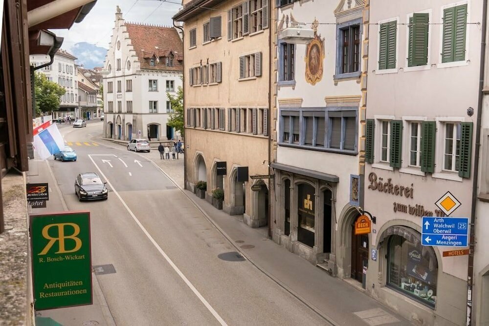 Otel Top city center location by Airhome, Zug, foto