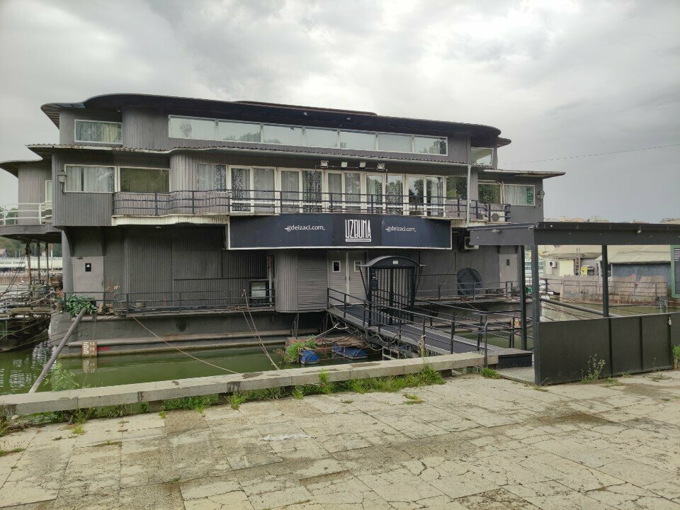 Gece kulüpleri Splav Uzbuna, Belgrad, foto