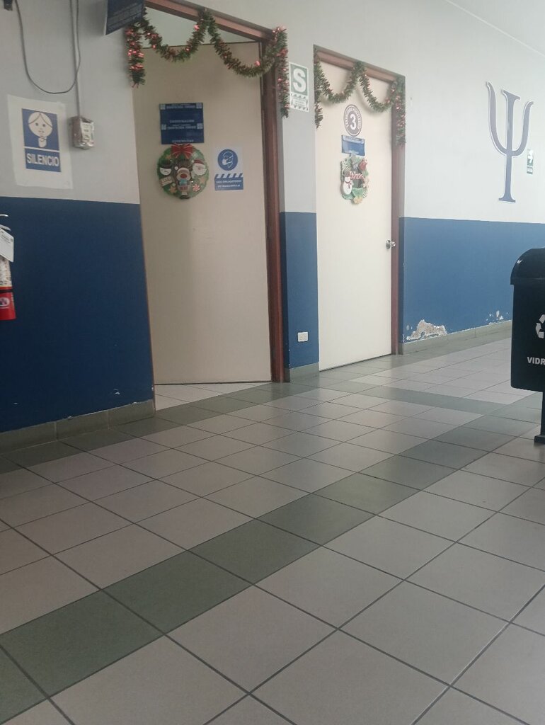 Otoparklar Polvos Azules Cochera, Lima, foto