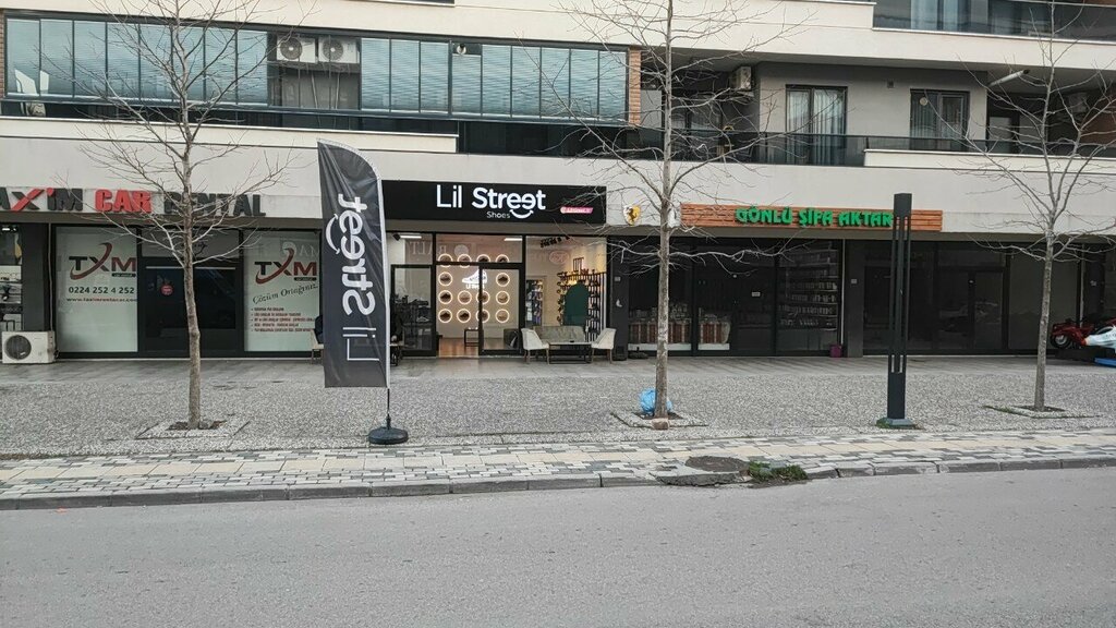 Ayakkabı mağazaları Lil Street, Bursa, foto