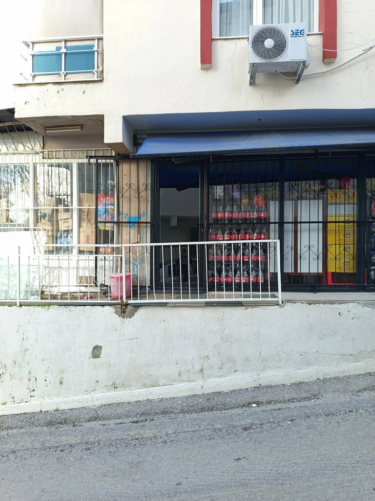 Market Mirkan Market, İzmir, foto