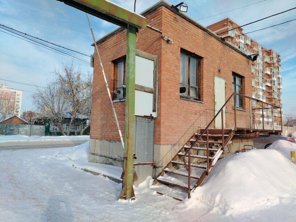 Geçiş noktaları, güvenlik kontrol alanı Охрана автостоянки, Omsk, foto