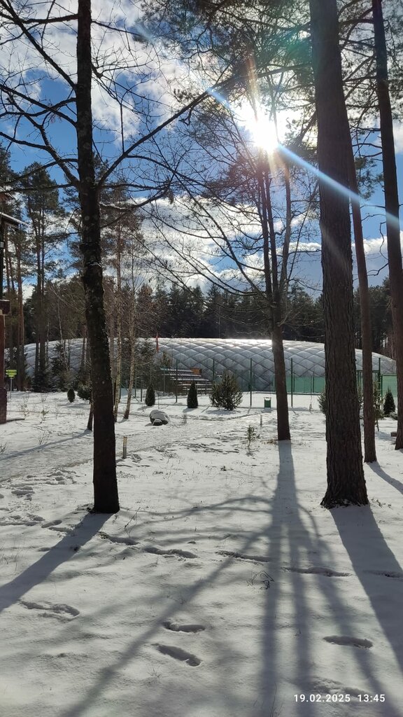 Tenis kulüpleri ve kortları Tennis V Solnechnom, Minskaya oblastı, foto
