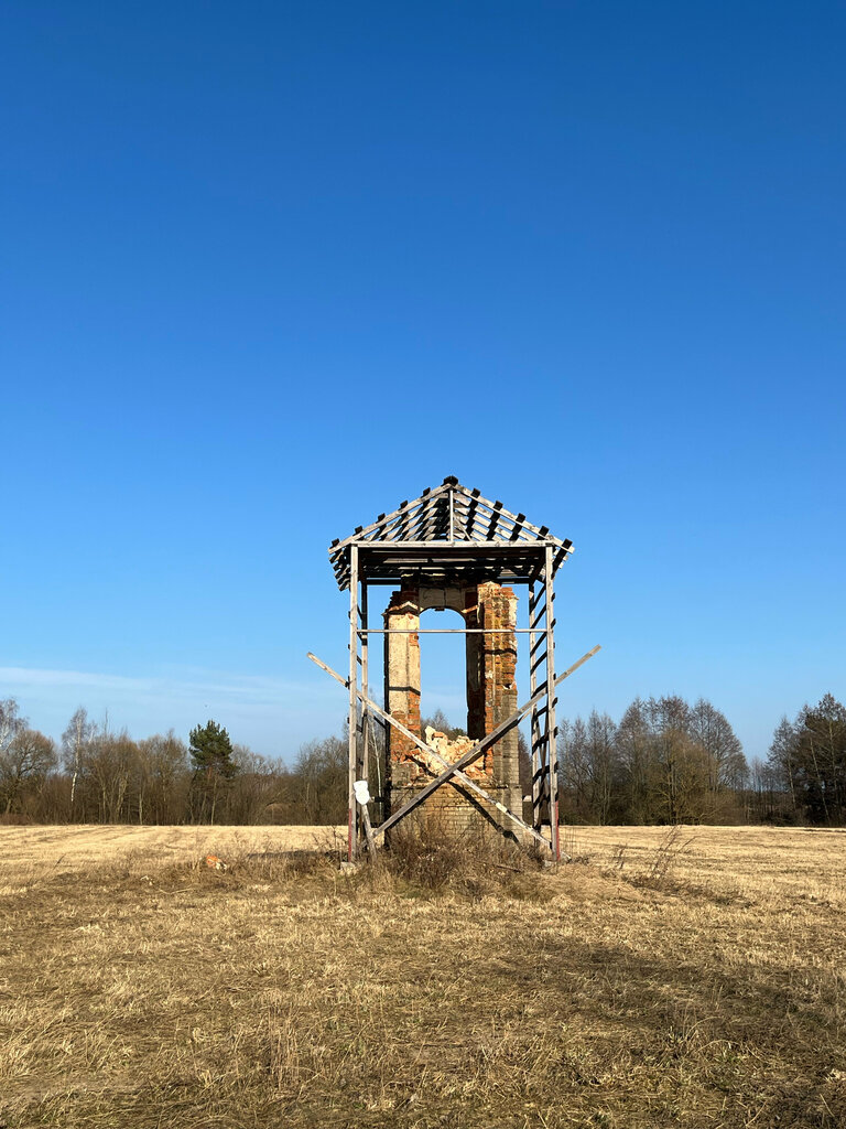 Katolik kiliseleri Часовня бывшей усадьбы Огинских Ганута 1765 г., Minskaya oblastı, foto