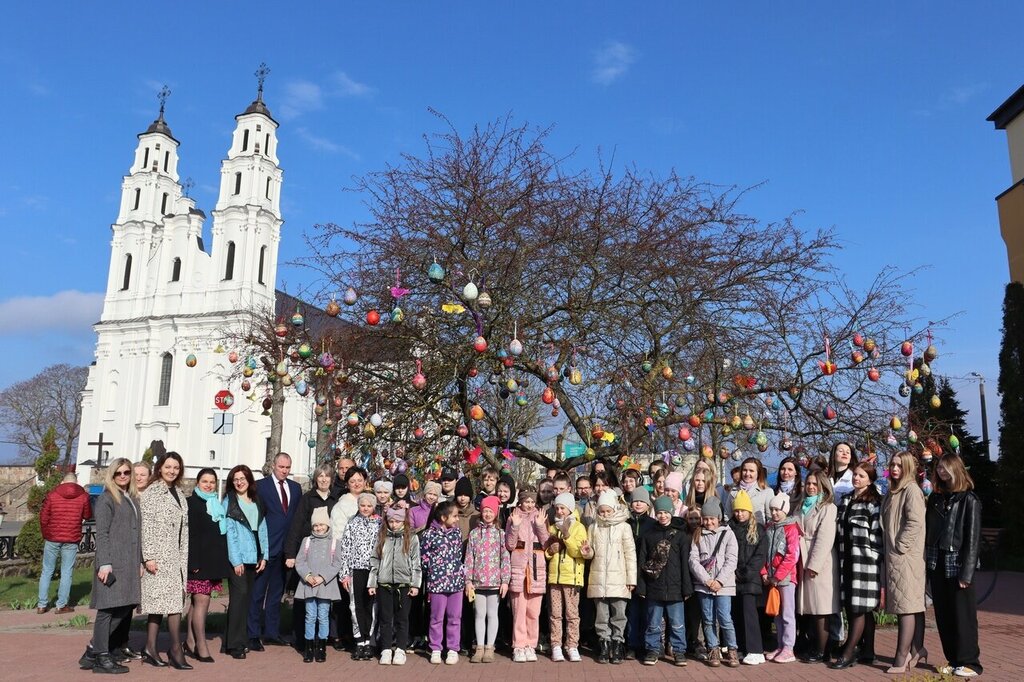 Sanat okulları Художественная школа имени Язепа Дроздовича, Glubokoye, foto