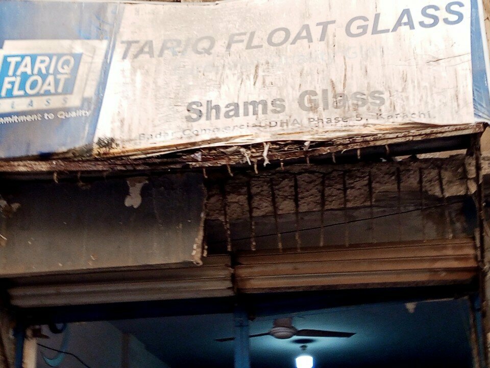 Cam ve cam ürün üreticisi Tariq, Karaçi, foto