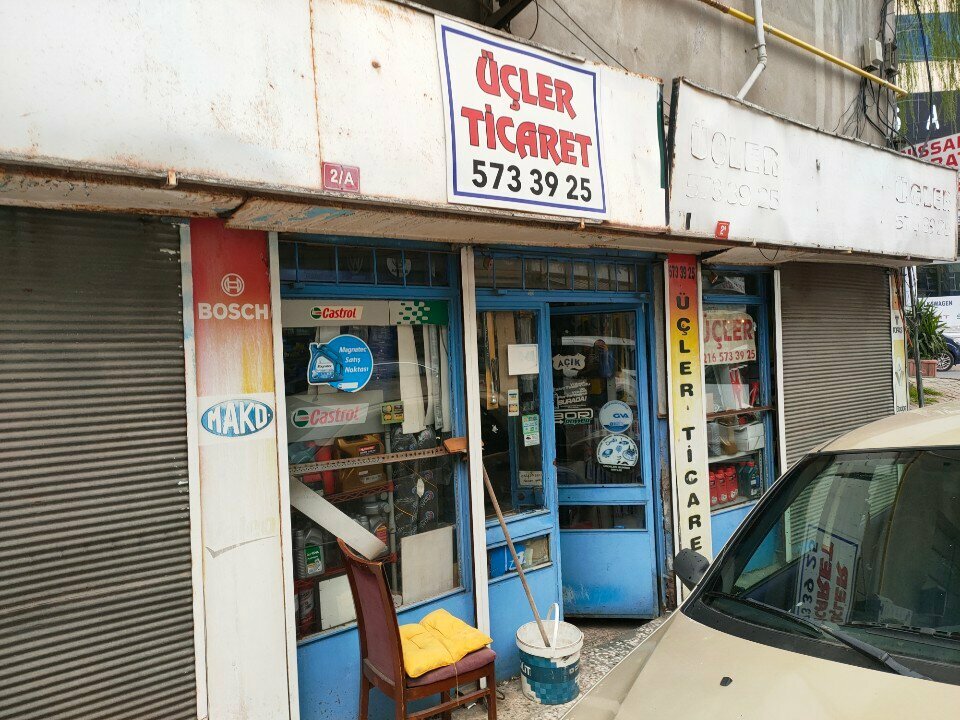 Otomobil yedek parçaları Üçler Ticaret, İstanbul, foto