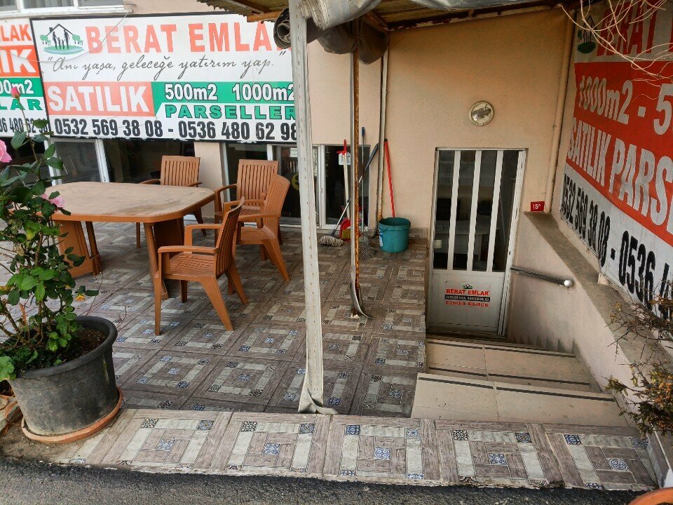 Arazi dizisi Berat Emlak, Çatalca, foto