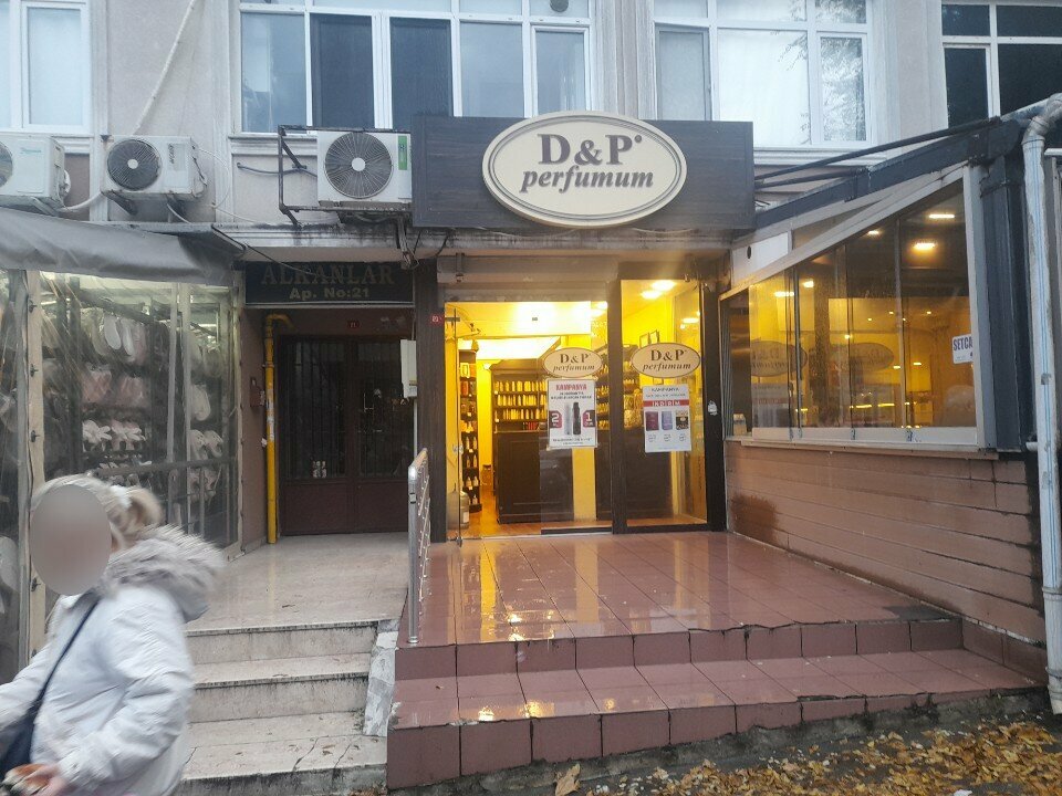 Kozmetik ve parfümeri mağazaları D & P Perfumum, İstanbul, foto