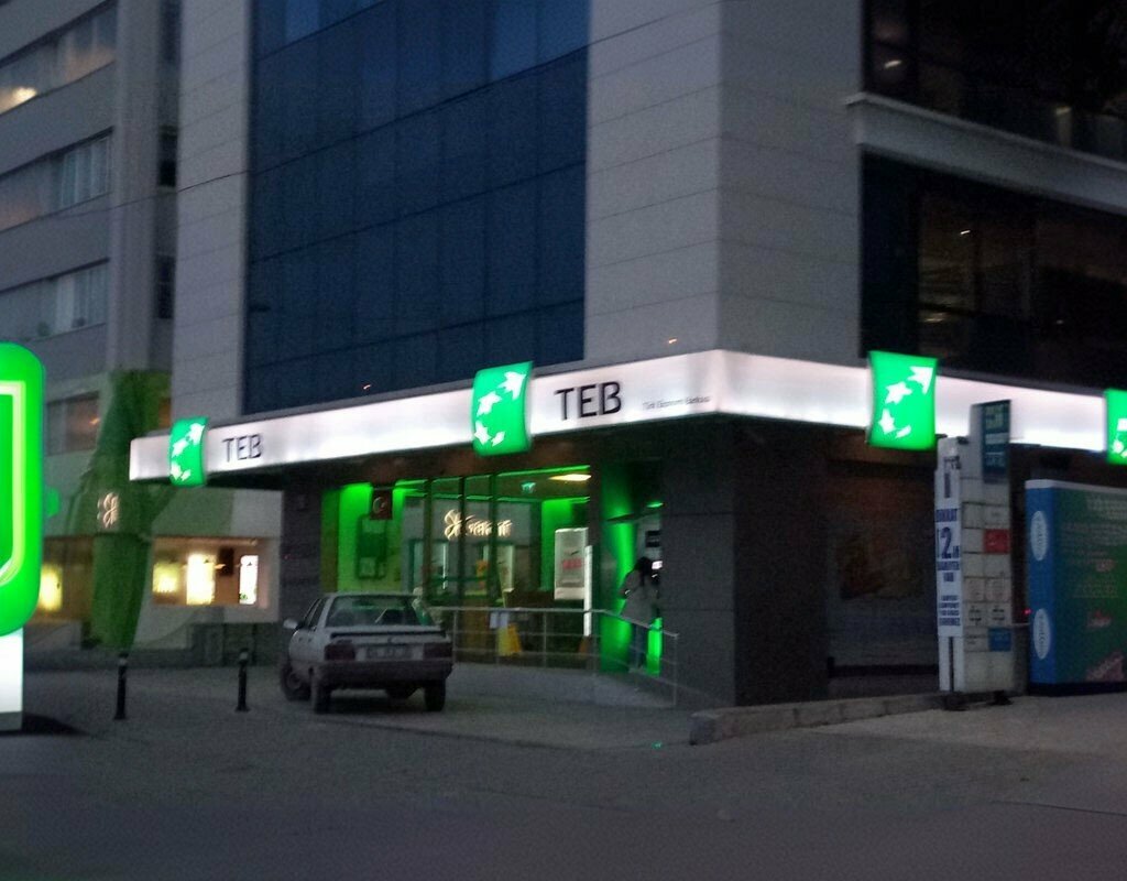 Banka TEB Bostancı E-5 Şubesi, İstanbul, foto