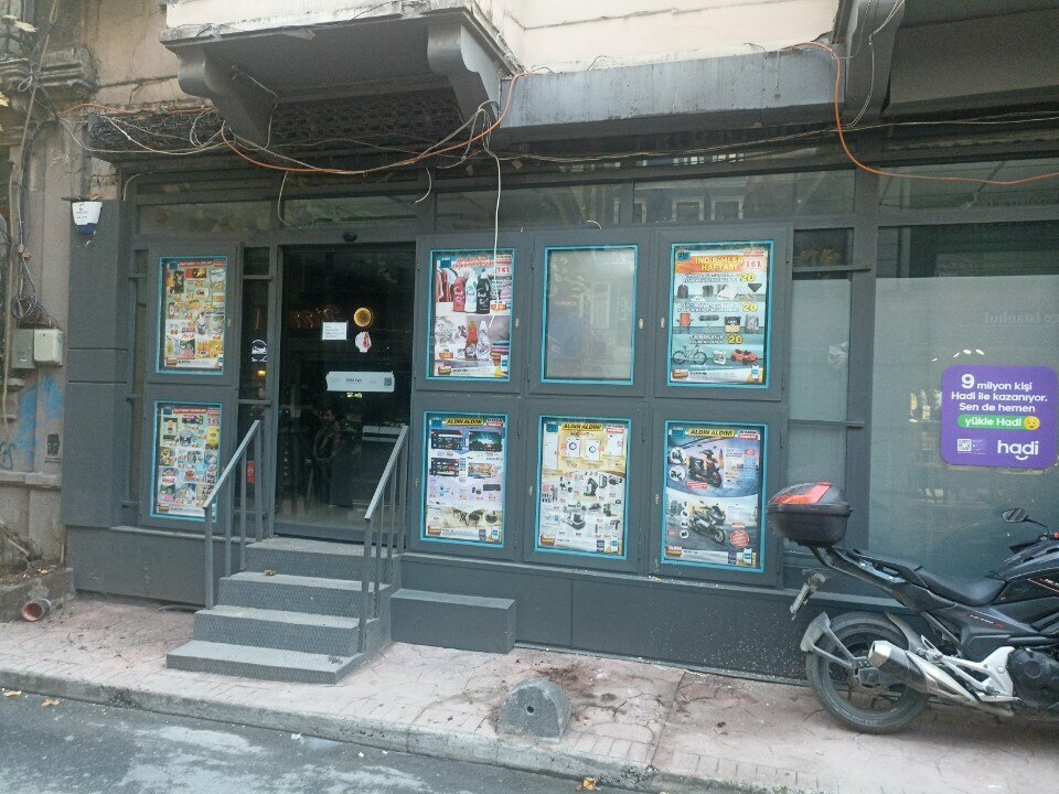 Süpermarket A 101, İstanbul, foto