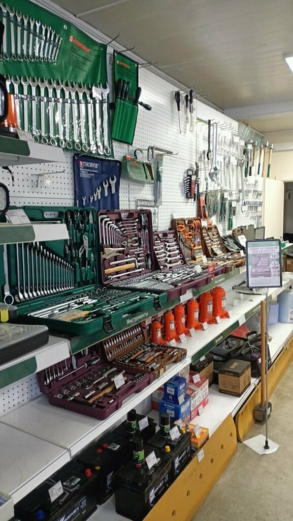 Kollar ve hortumlar Трактородеталь, Usinsk, foto