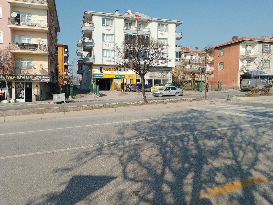 Jant ve lastikçiler Uzman Lastik, Ankara, foto