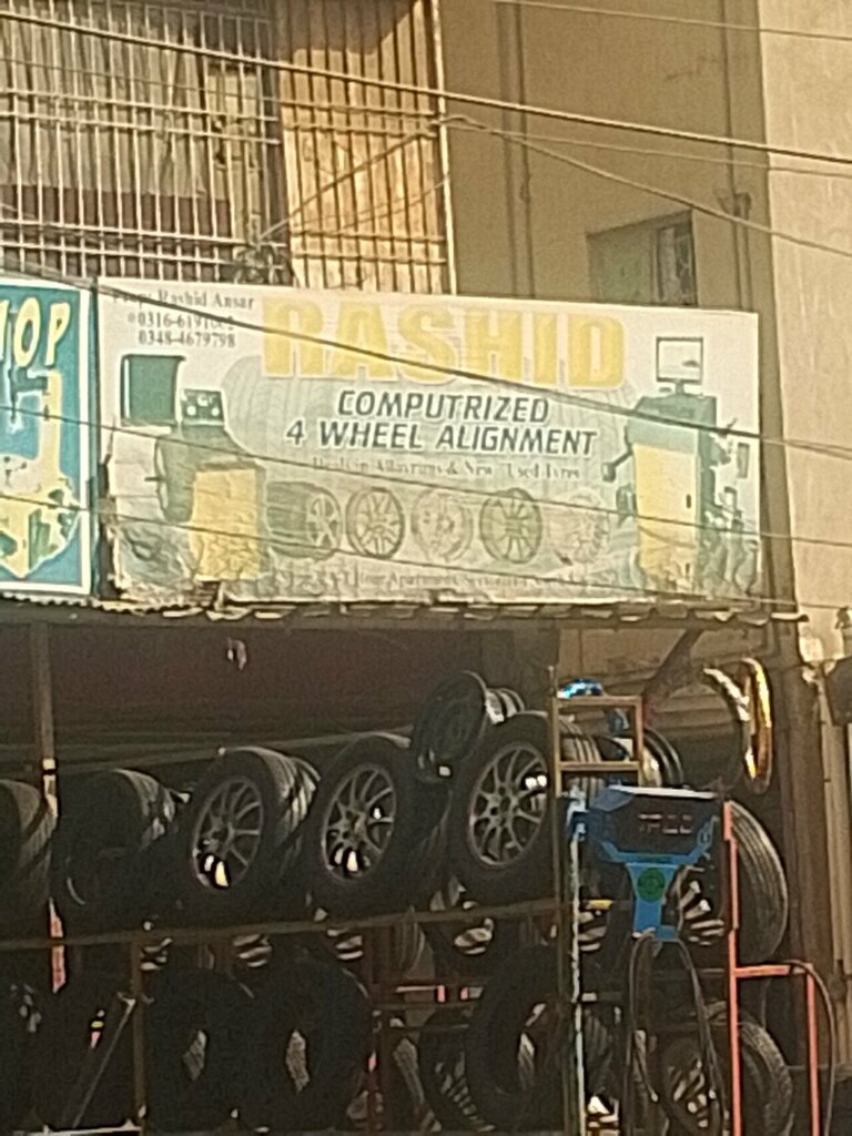 Bilgisayar mağazaları Rashid computer wheel, Karaçi, foto