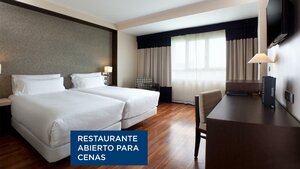 Nh Canciller Ayala Vitoria (Comunidad Autónoma del País Vasco, Álava Province, Cuadrilla de Vitoria, Calle Ramón y Cajal, 5), otel  Vitoria'dan