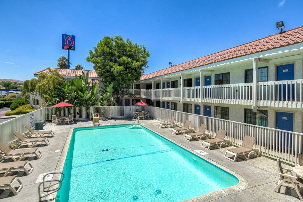 Otel Motel 6 Pomona, Pomona, foto