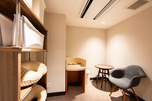 Karaksa Hotel Tokyo Station (Tokyo Metropolis, Special Ward Chuo, Yaesu, Yaesu 1 chome), otel  Tokyo'dan