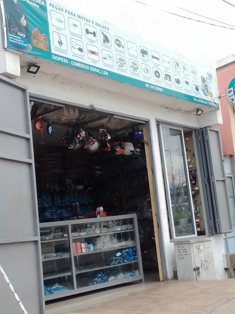Motosiklet yedek parçaları Loja de peças, Loanda, foto