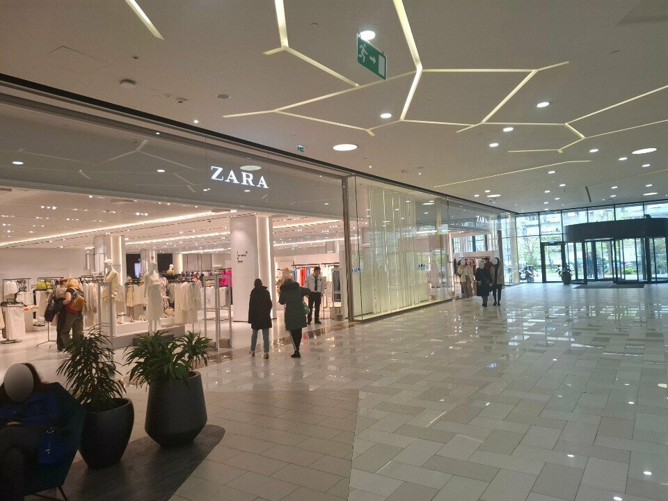 Giyim mağazası Zara Man, Novi Sad, foto