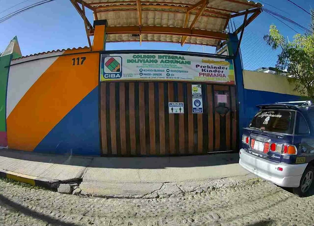 Ortaokul Ciba U. E. Boliviano Achumani, La Paz, foto