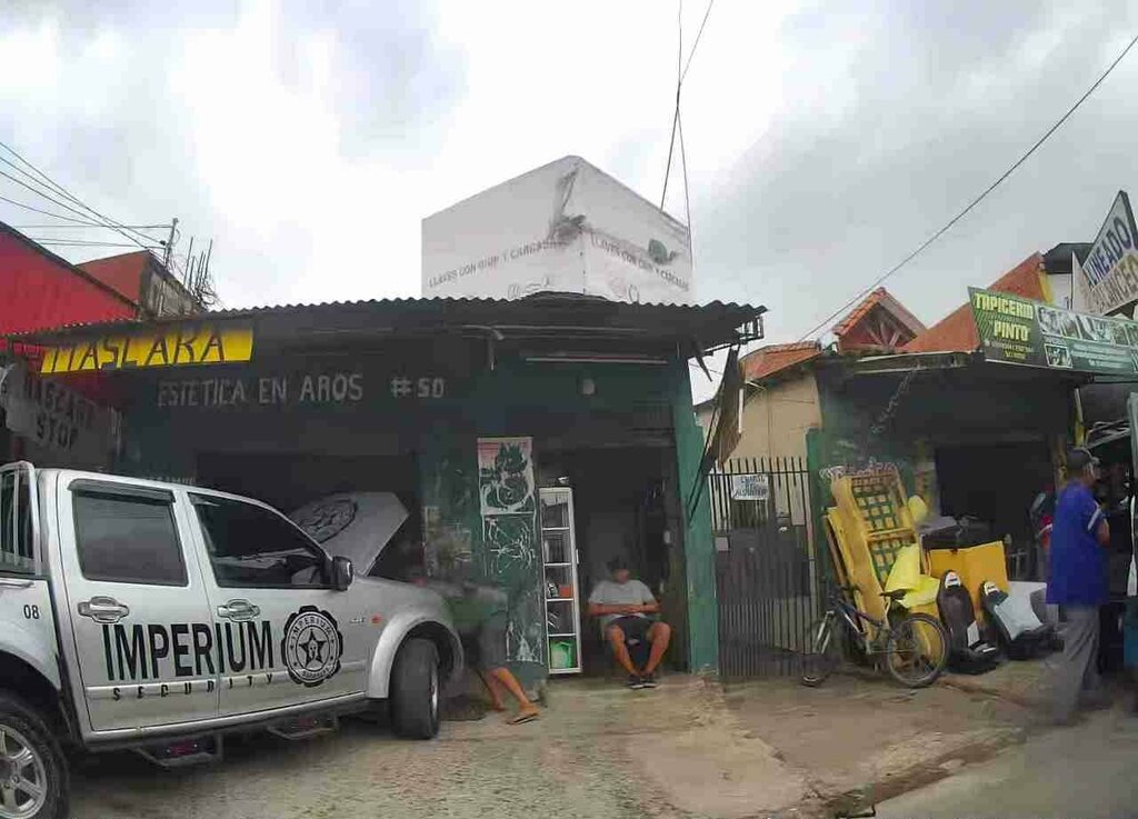Otomobil servisi Mascara y Pintura de Autos, Santa‑Krus, foto