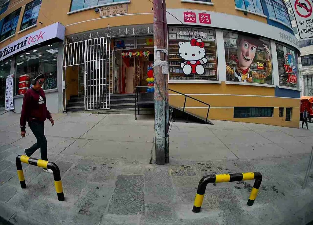 Mini-market Miniso San Jorge, La Paz, foto