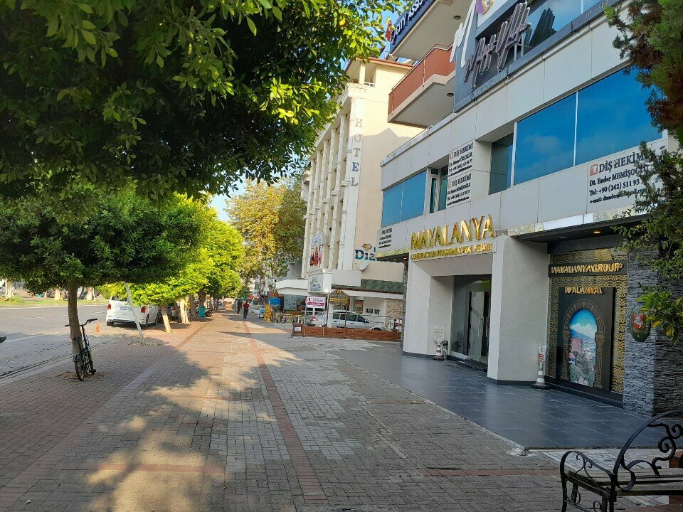 Özel ağız ve diş sağlığı klinikleri ve muayenehaneleri Diş Hekimi Ender Memişoğlu, Alanya, foto