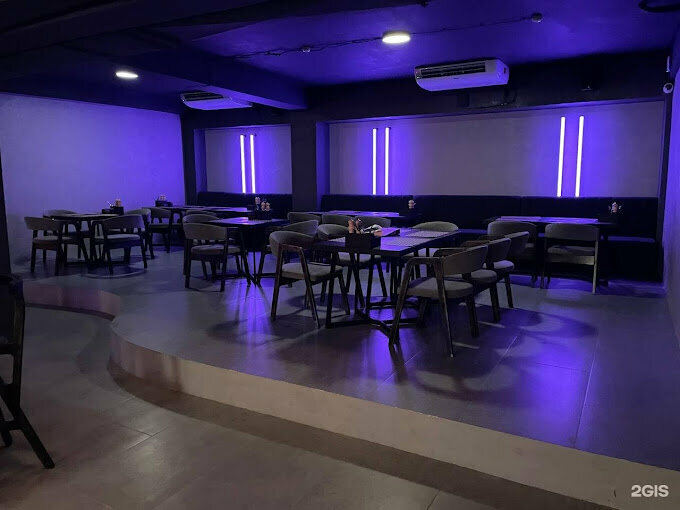 Standup kulübü Stand up Camp, Almatı, foto