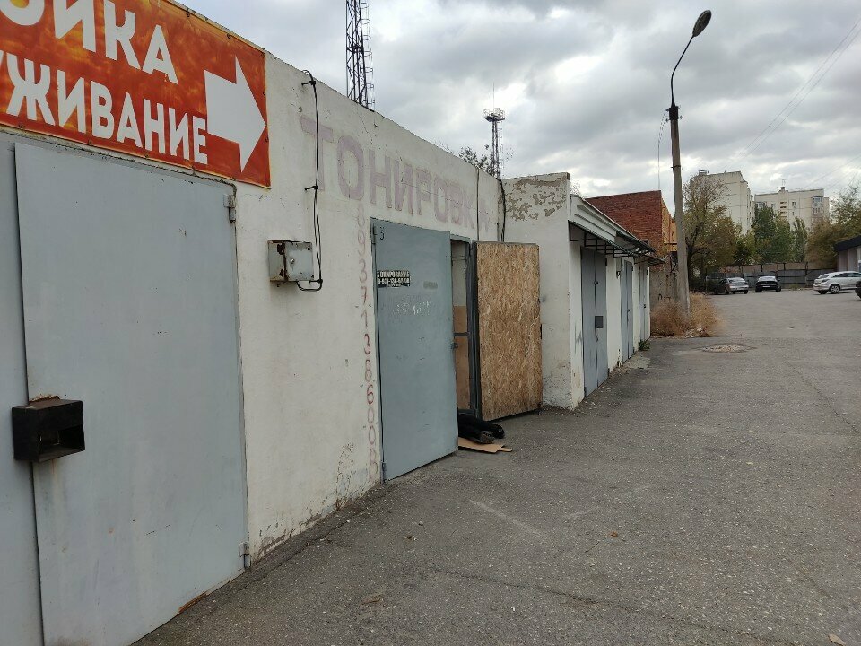 Araç camlarının renklendirilmesi Хамелеон, Astrahan, foto