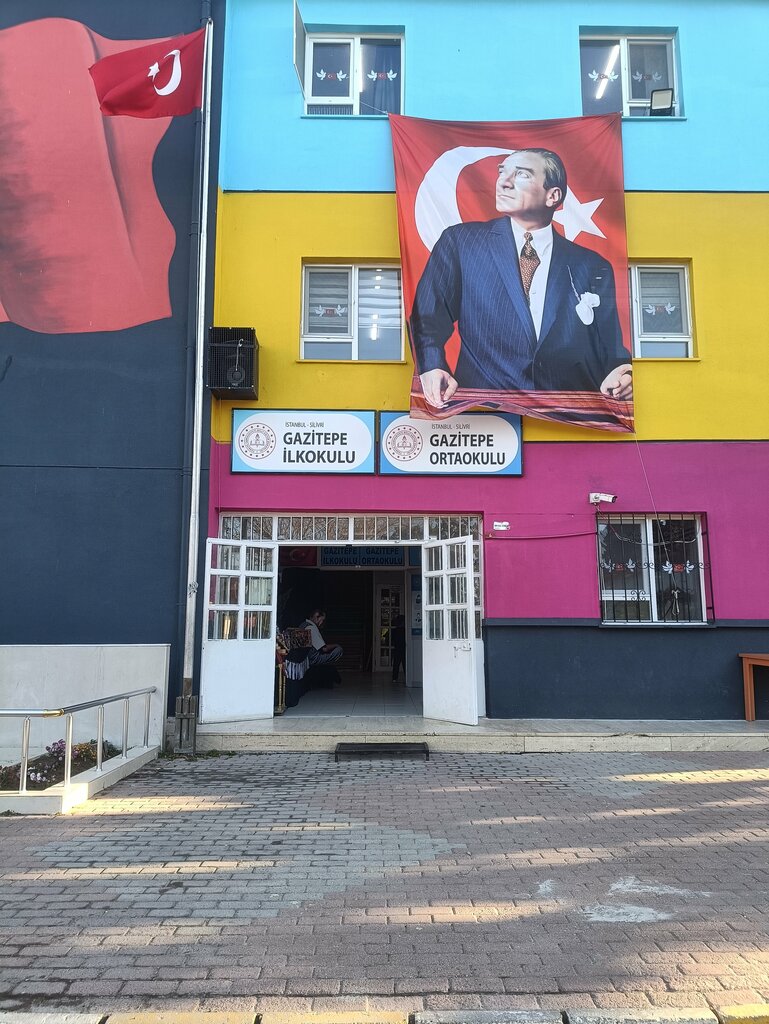 Ortaokul Gazitepe Ortaokulu, Silivri, foto