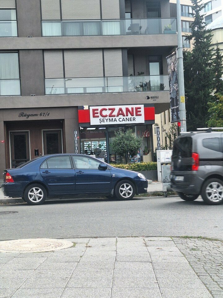 Eczaneler Şeyma Caner, İstanbul, foto